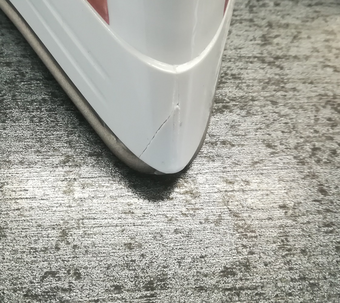 Tefal FV5697E1 Žehlička Turbo Pro 3000W (Poškozená špička ...